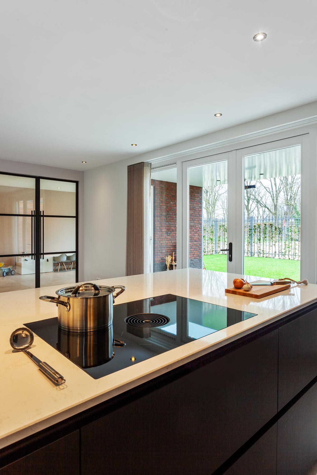 Grote leefkeuken strak design | Schalk Keuken & Bad